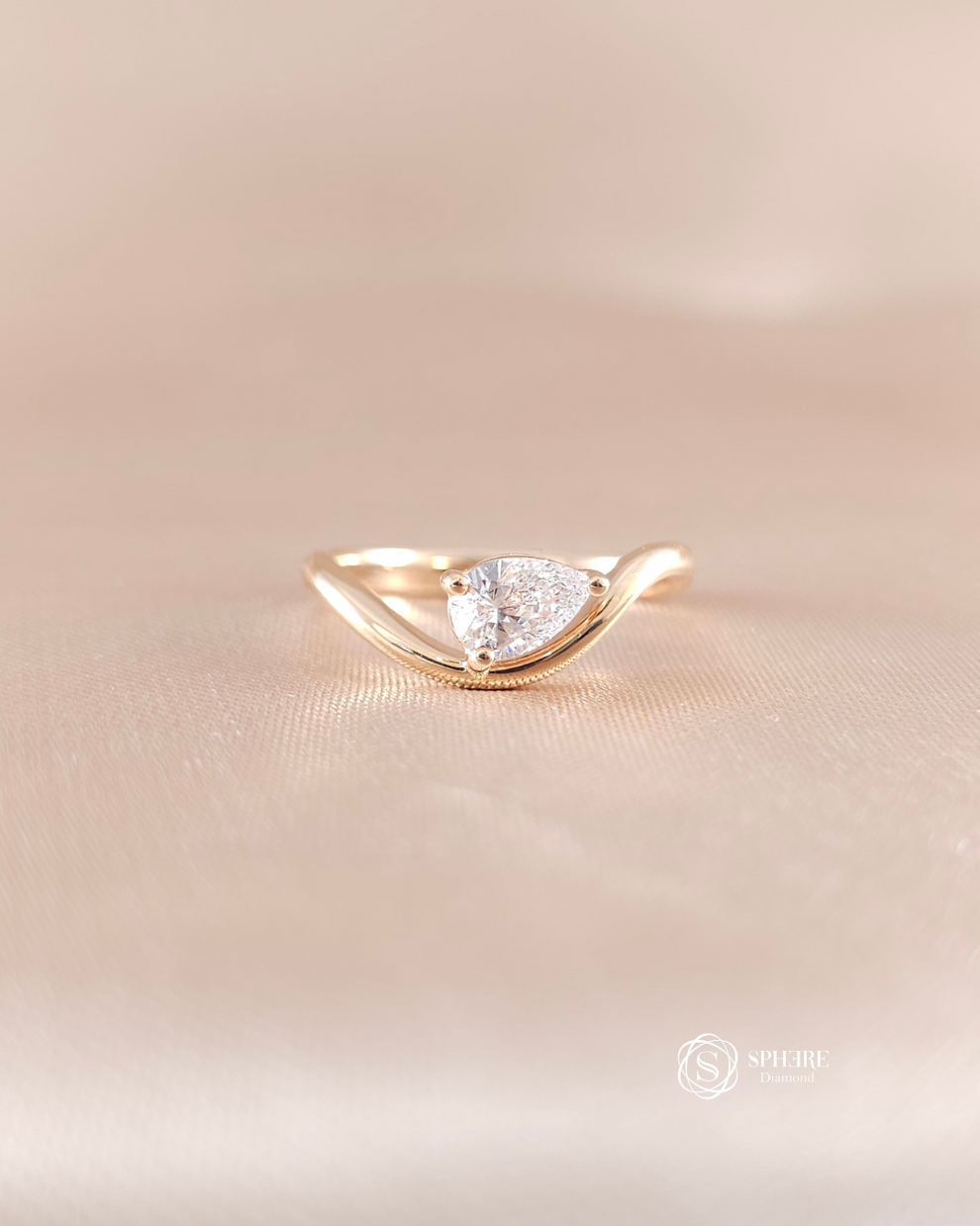 Pear Curve – Sphere Diamond